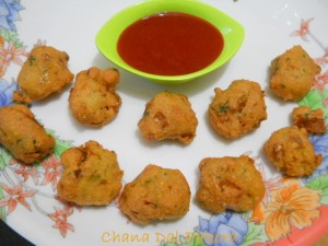 Crunchy Munchy Chana Dal Pakora - Flavors of Mumbai