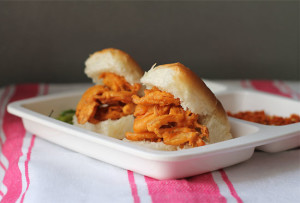 Kanda Bhaji Pav, How to make Kanda Bhaji Recipe, Bhajji Recipes ...